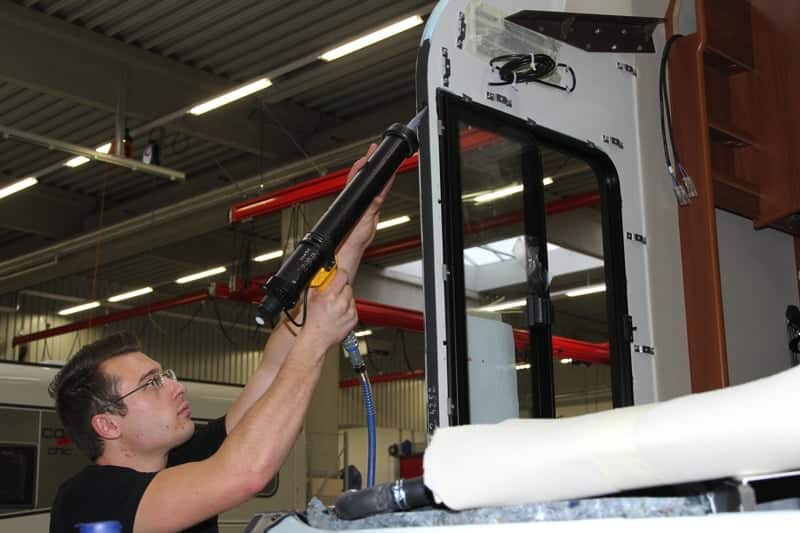 Checkliste: Richtig kleben in sieben Schritten